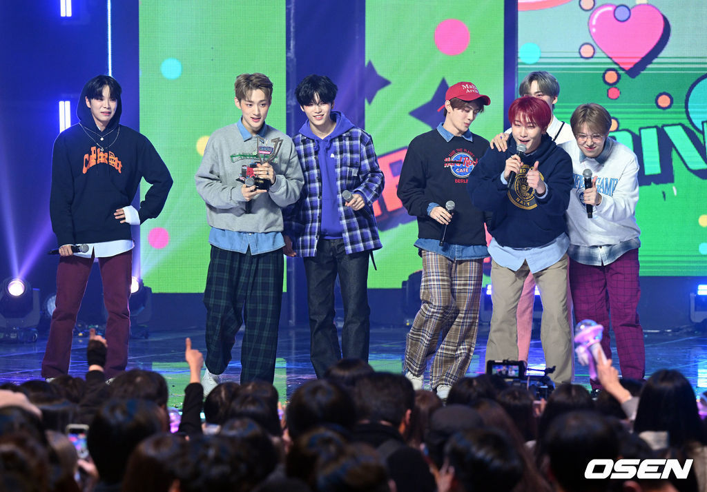 VERIVERY: ♪K-POP PHOTO ALBUM－2♪